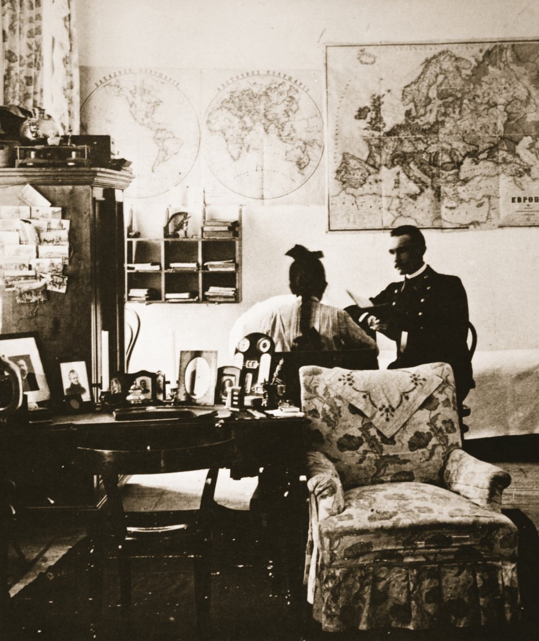 Prinzessin Sophie Trubetskoy mit ihrer Lehrerin, Mitte der 1890er Jahre
